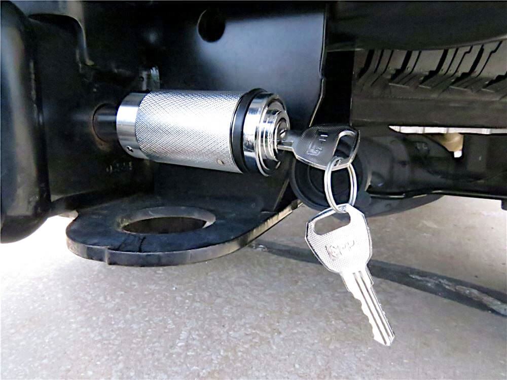 Tow Ready 5/8" Bent Pin Receiver Lock, 3.5" Span| Cequent 63253|